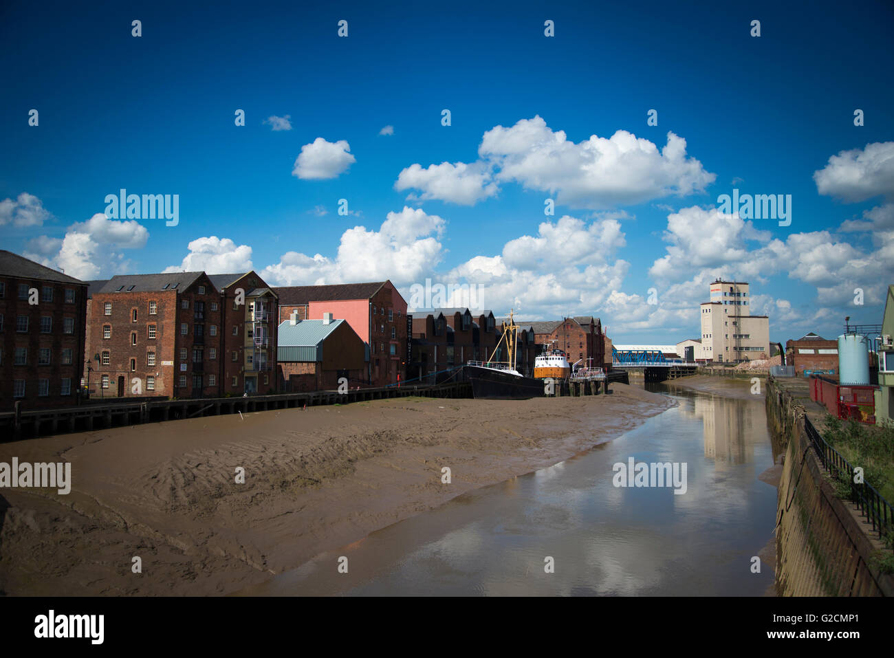 Industrial area of hull hi-res stock photography and images - Alamy