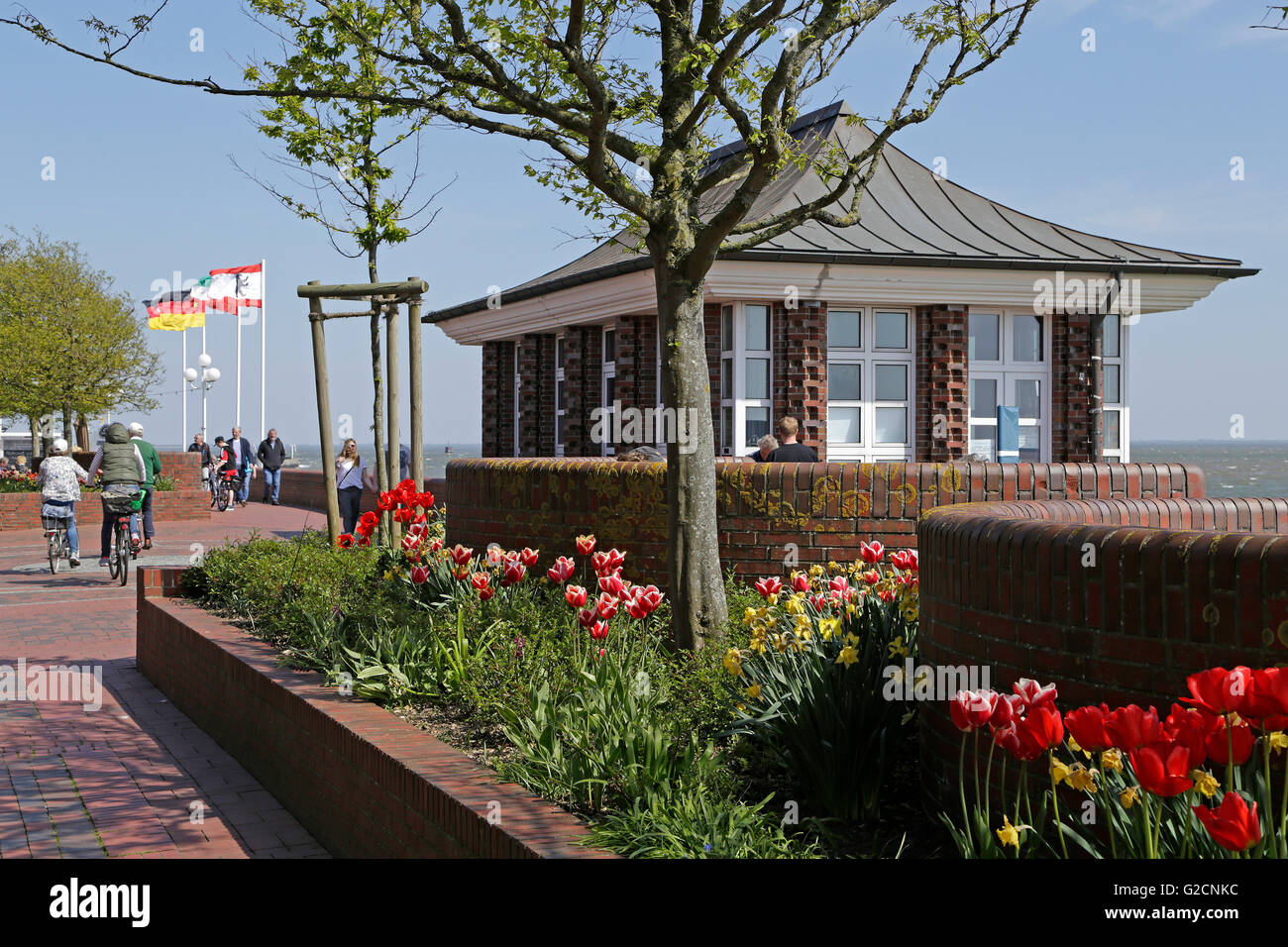 Seafront pavillion hi-res stock photography and images - Alamy