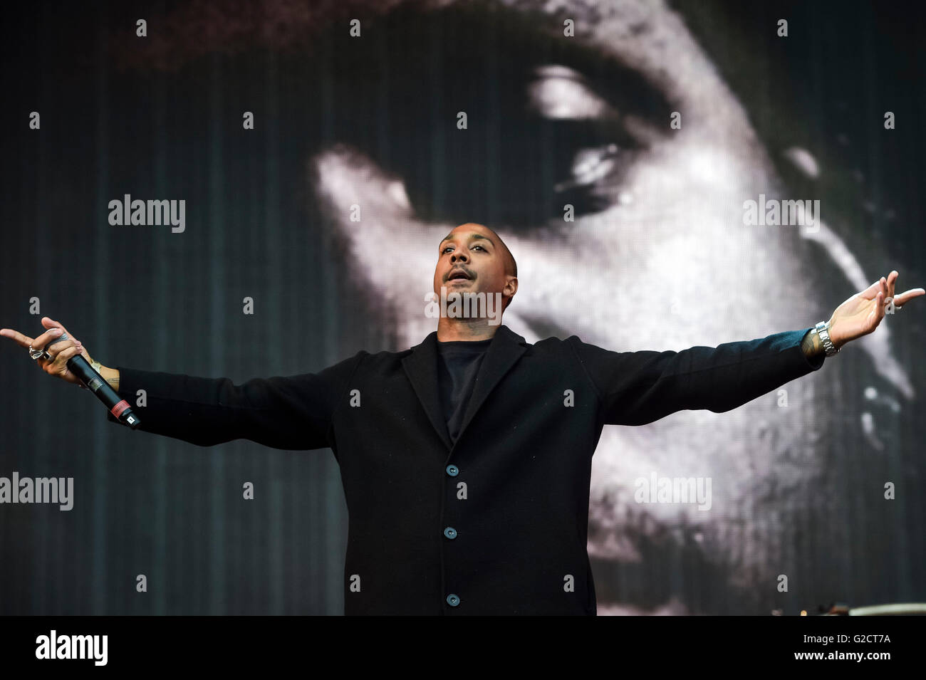 Mc rage of chase and status hi-res stock photography and images - Alamy