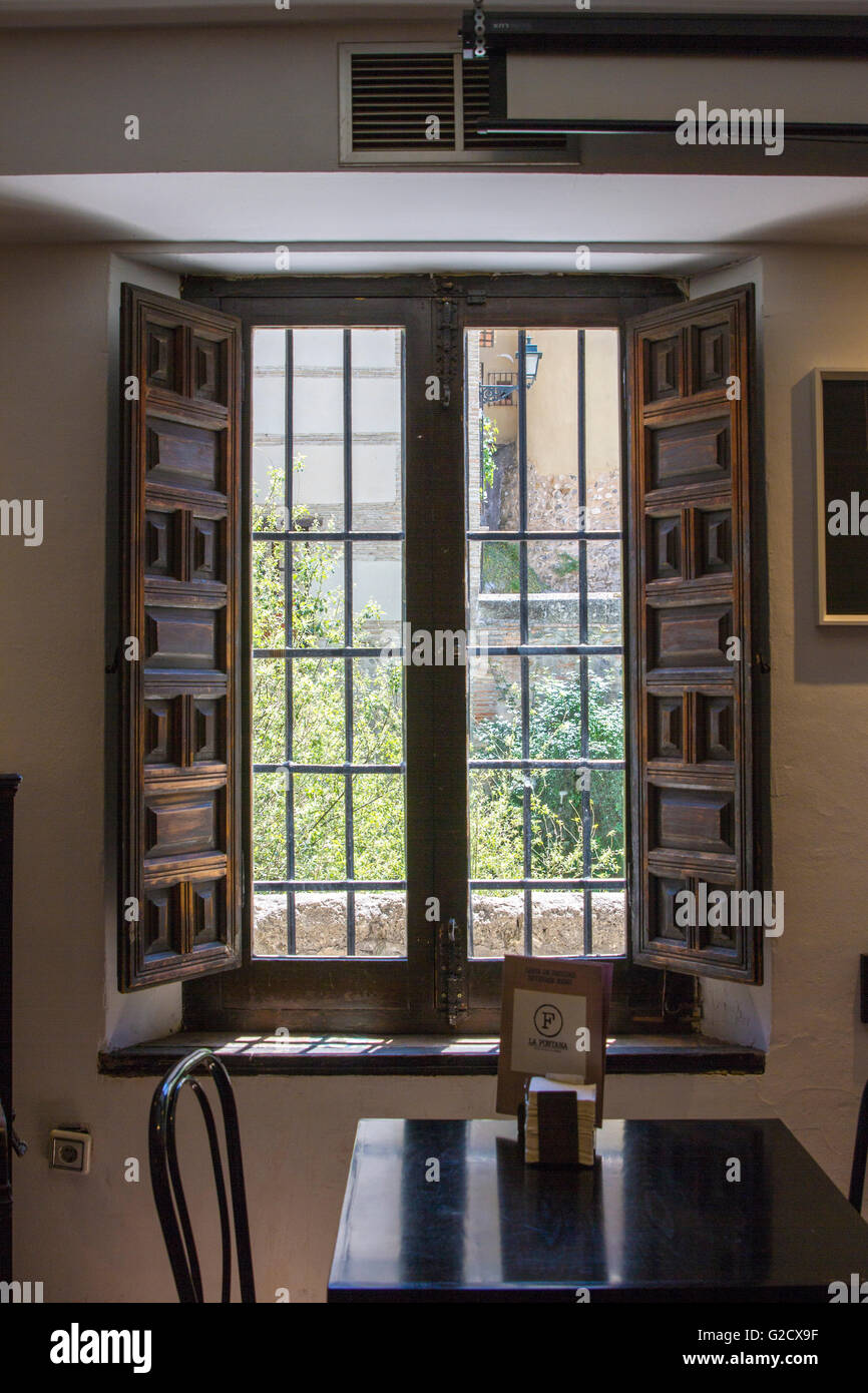 Cafe window hi-res stock photography and images - Alamy