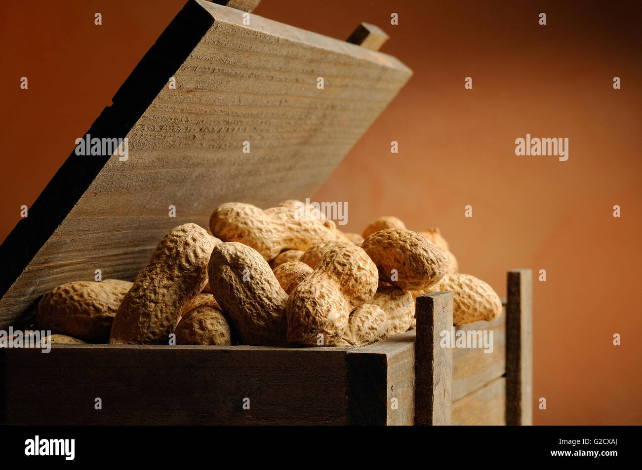 closeup wooden container filled with peanuts Stock Photo - Alamy