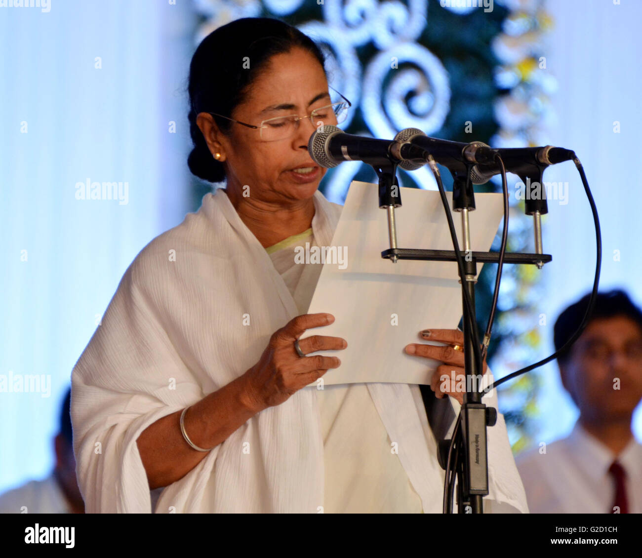Kolkata, India. 26th May, 2016. Mamata Banejee takes oath as the Chief ...