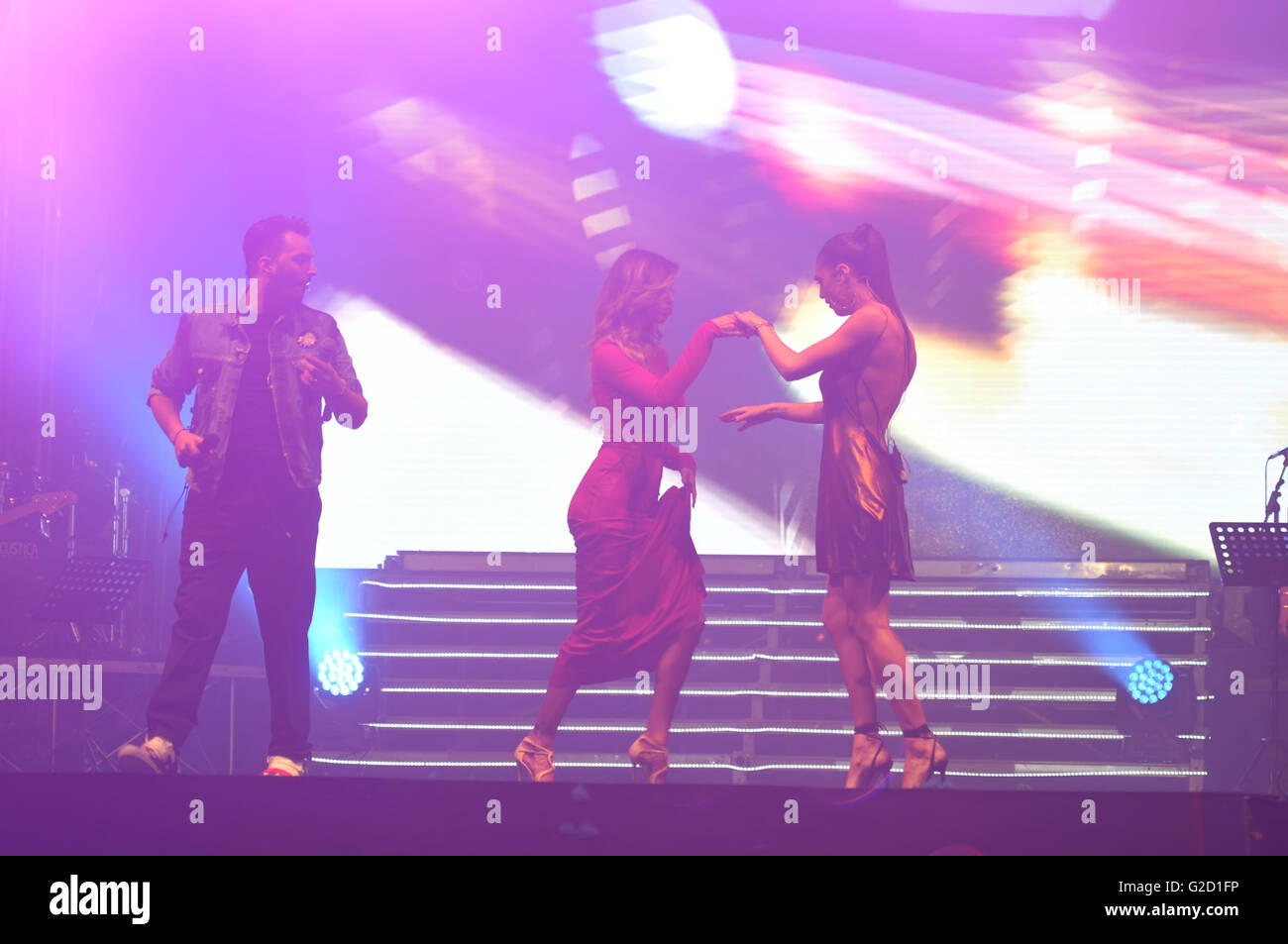 Dancing stage mega hi-res stock photography and images - Alamy