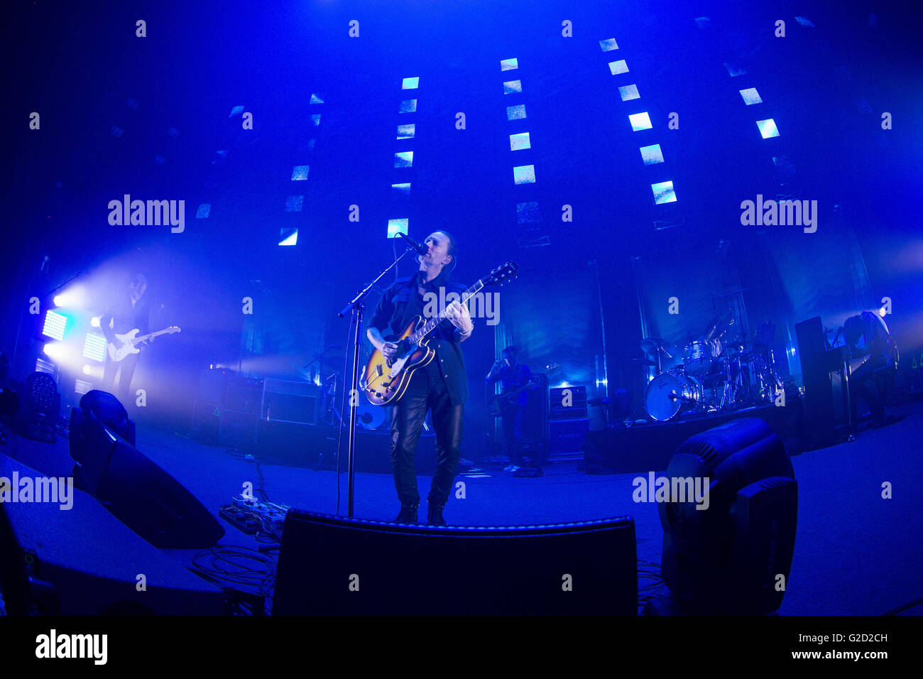 Radiohead gig roundhouse hi-res stock photography and images - Alamy