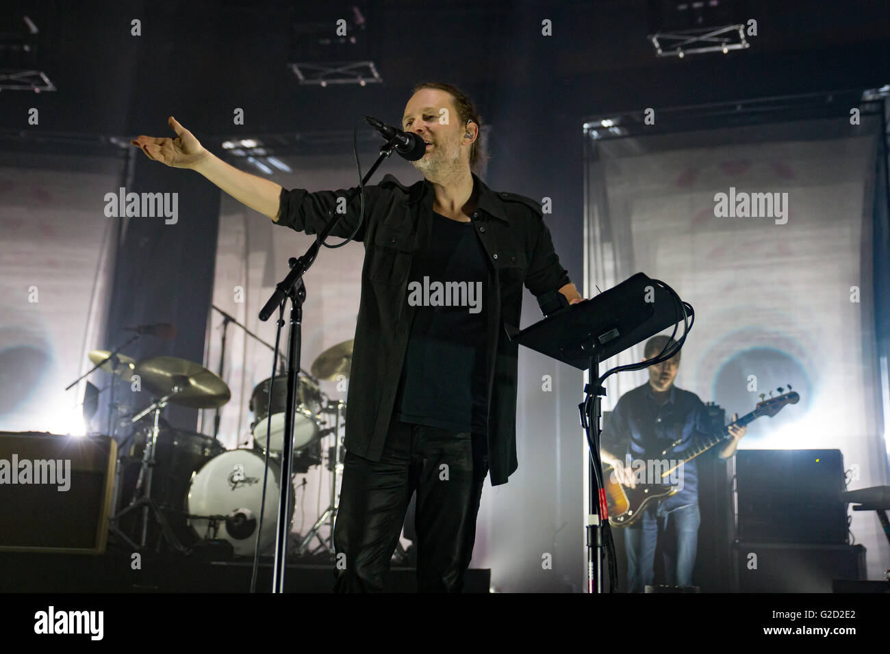 Radiohead gig roundhouse hi-res stock photography and images - Alamy
