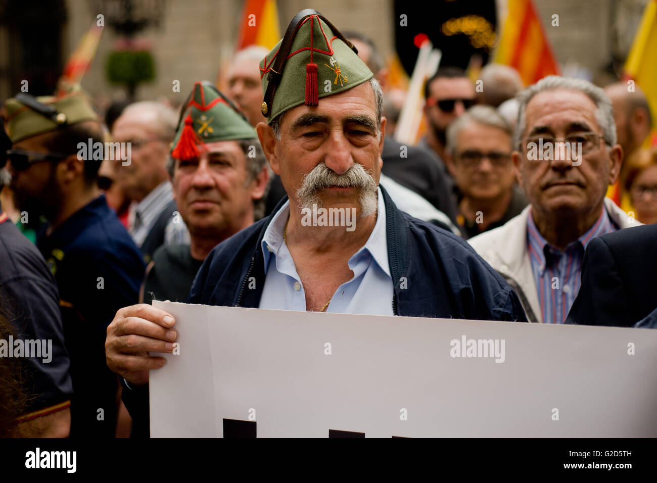 Barcelona, Spain. 28th May, 2016. A veteran army member of La Legion in ...