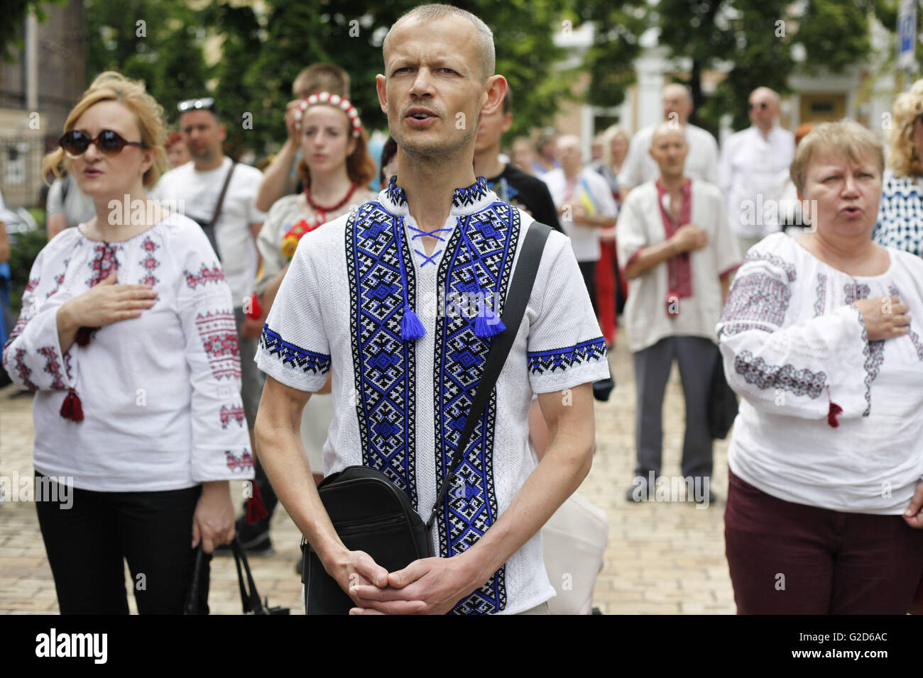 Kiev, Ukraine. 28th May, 2016. People dressed in traditional Ukrainian ...