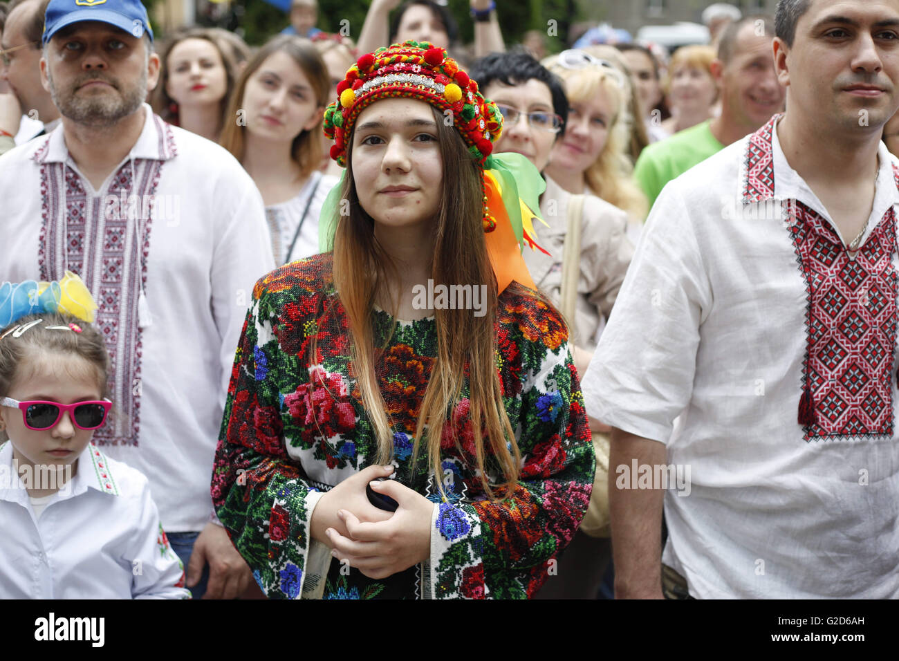 Kiev, Ukraine. 28th May, 2016. People dressed in traditional Ukrainian ...