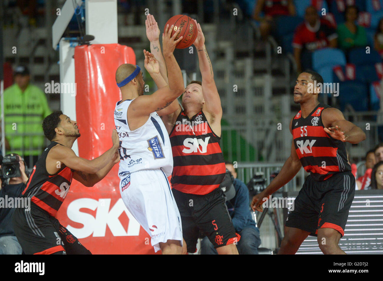 RIO DE JANEIRO, Brazil - 05/28/2016: FLAMINGO X BAURU - Jefferson and ...