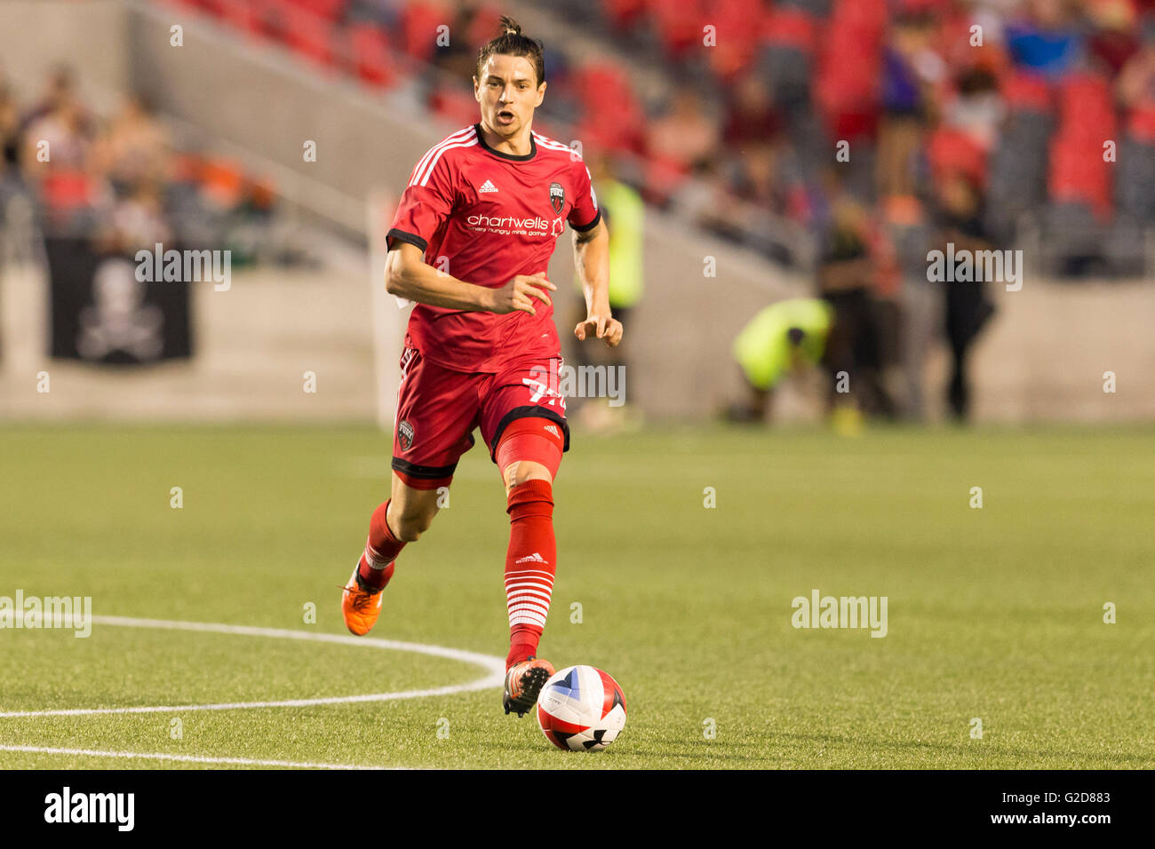 May 27, 2016: Ottawa Fury FC Fernando (Timbo) Sanfelice (77) in action ...