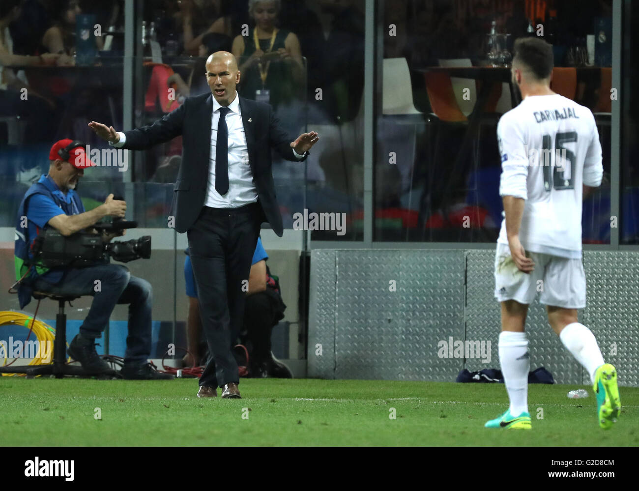 Milan, Italy. 28th May, 2016. Real's head coach Zinedine Zidane reacts ...
