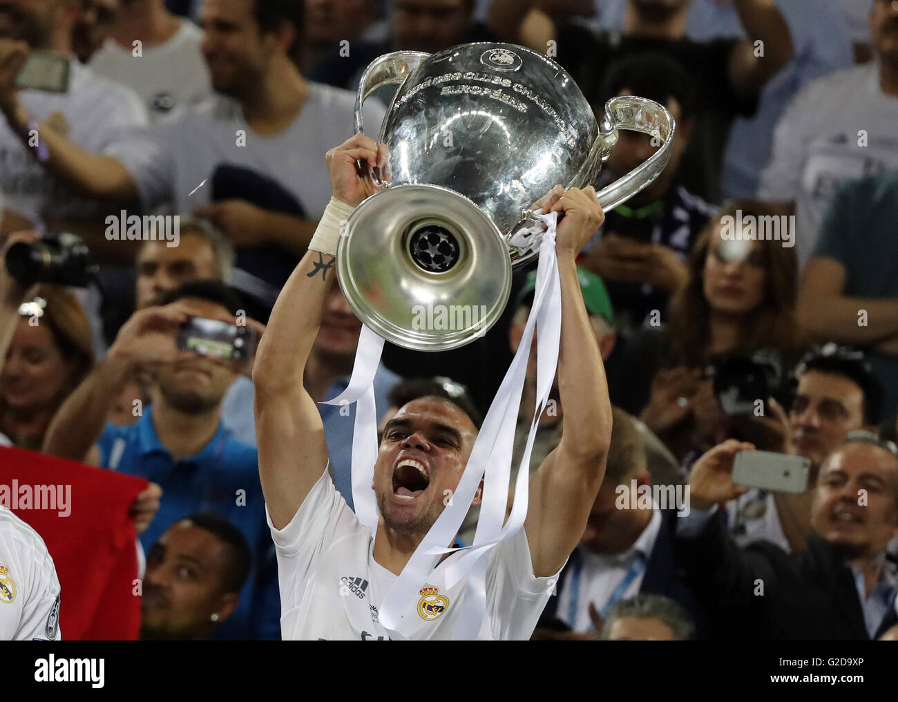 Uefa champions league trophy hi-res stock photography and images - Alamy