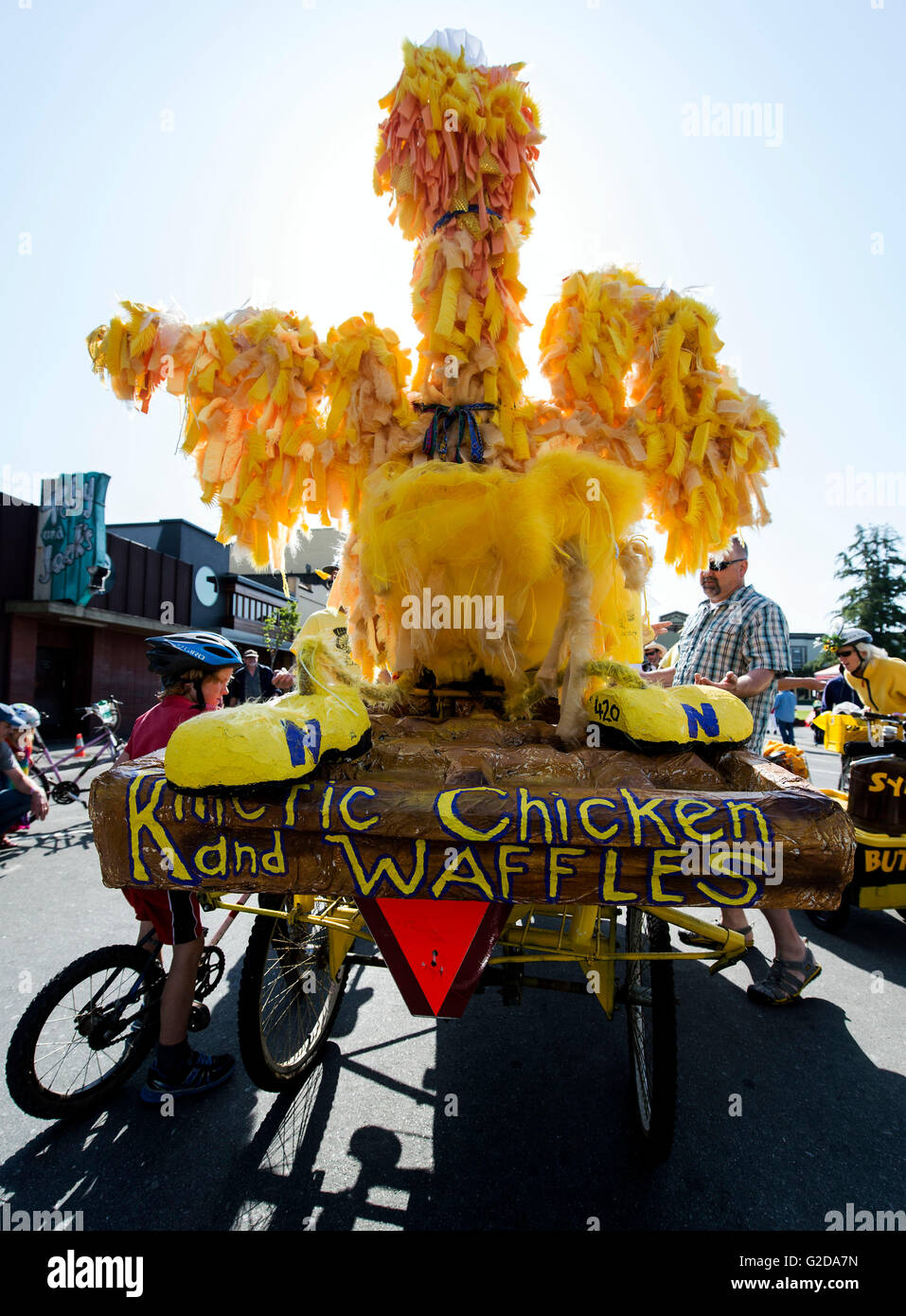 Arcata, California, USA. 28th May, 2016. ''Kinetic Chicken & Waffles ...