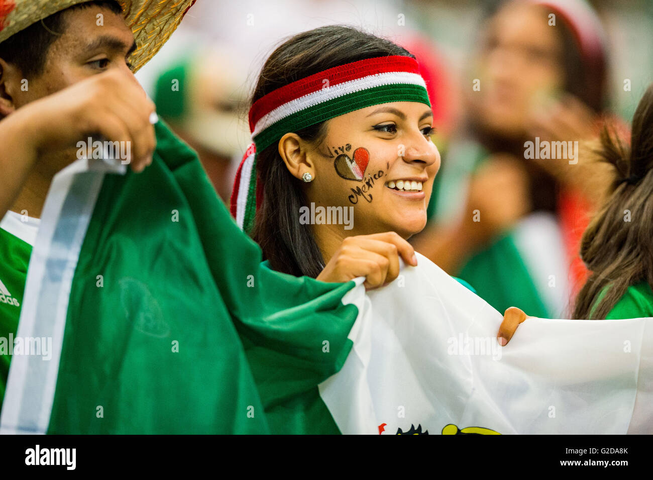 Female mexican soccer fan hi-res stock photography and images - Alamy