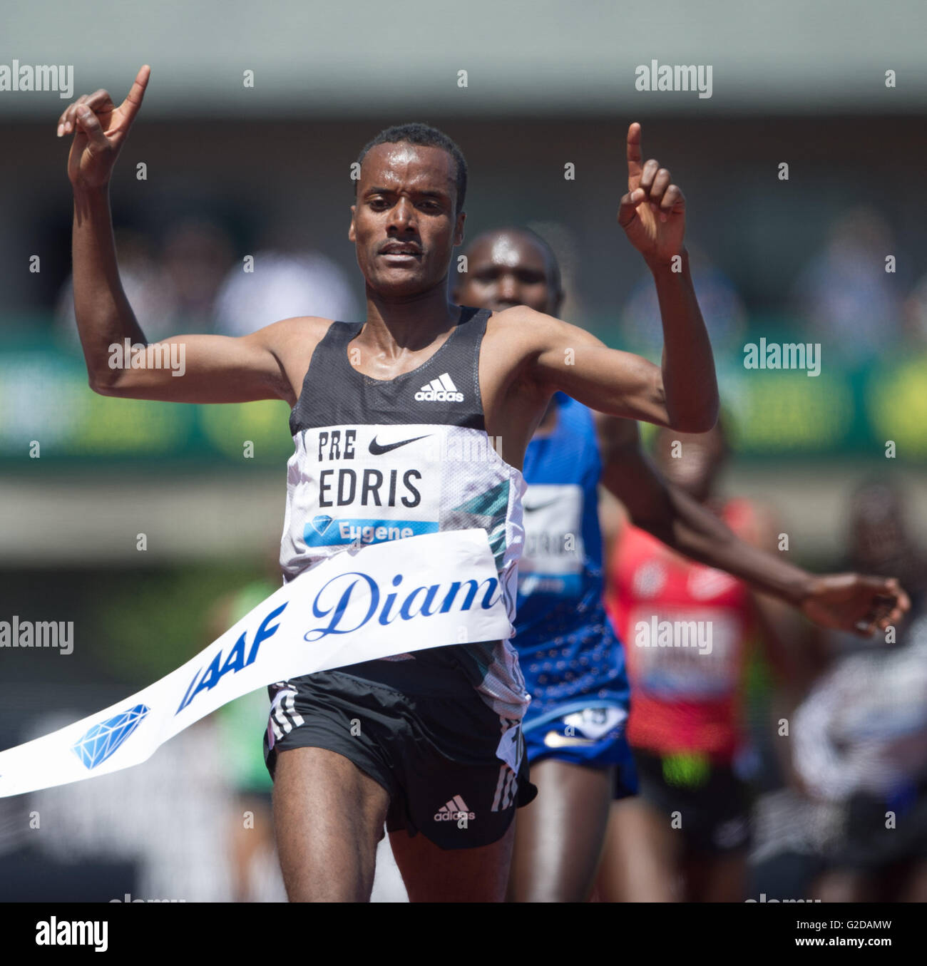 Eugene, USA. 28th May, 2016. Muktar Edris of Ethiopia celebrates during ...