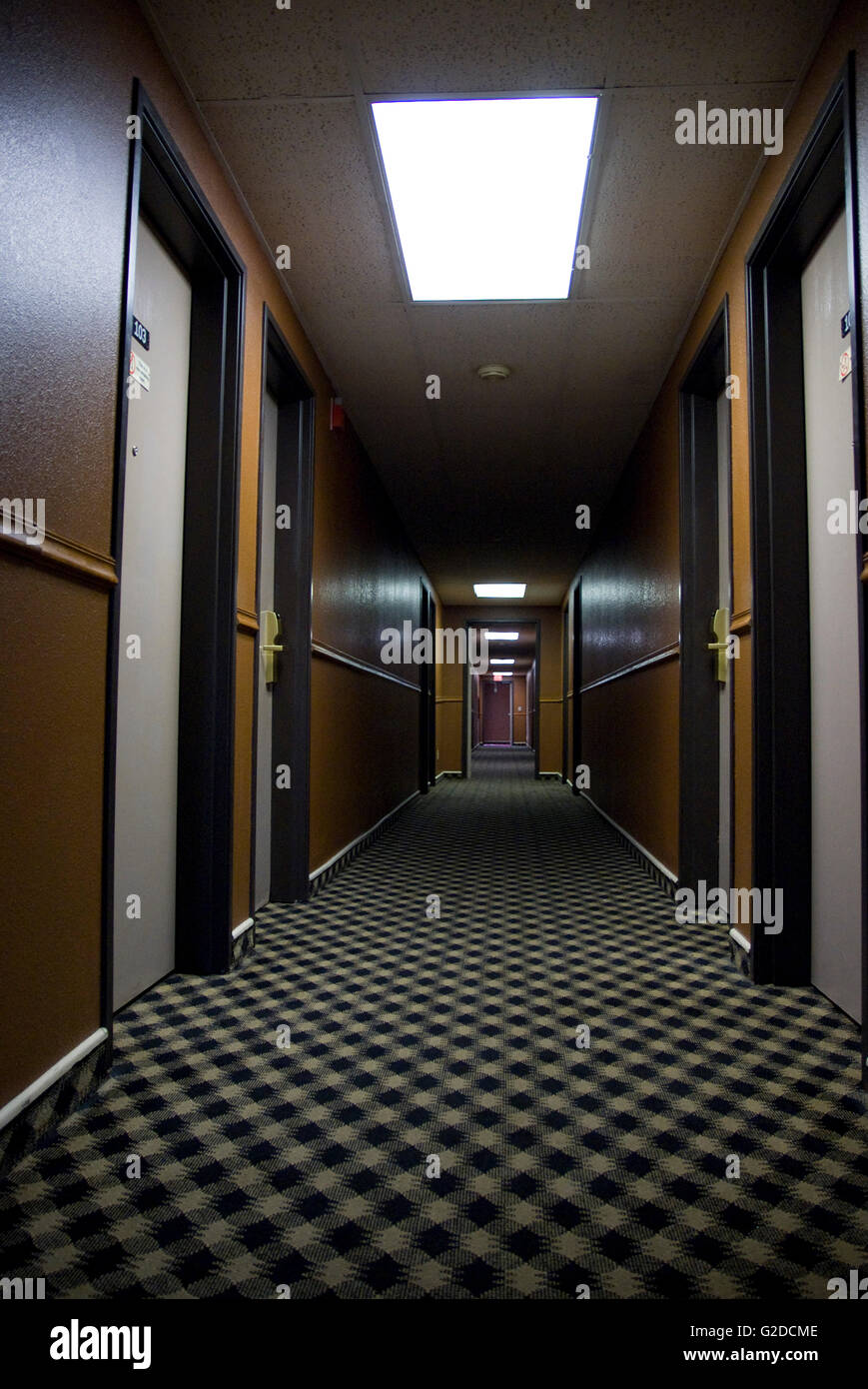 Hotel hallway hi-res stock photography and images - Alamy