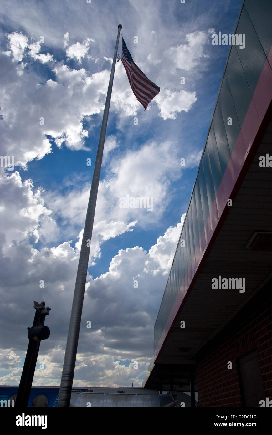 Gas station american flag hi-res stock photography and images - Alamy