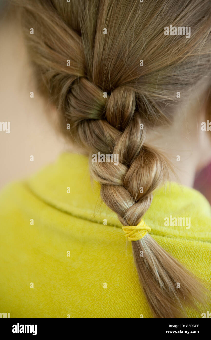 Girl blonde hair rear view hi-res stock photography and images - Alamy