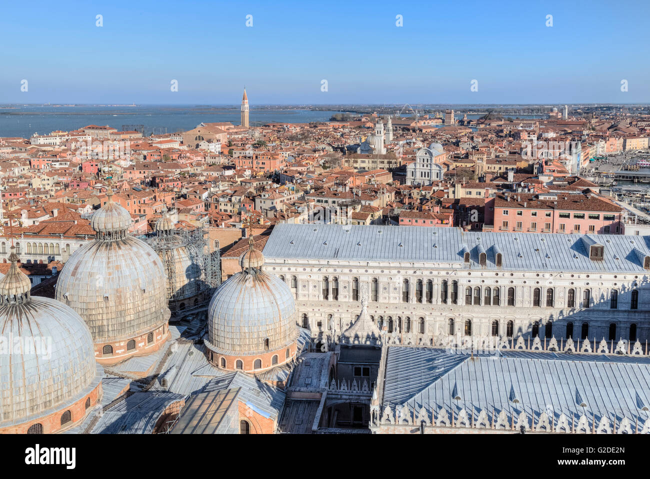 Venice roofs hi-res stock photography and images - Alamy
