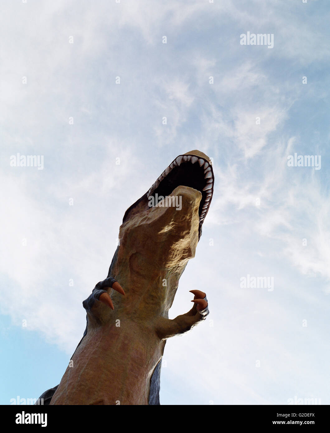 Tyrannosaurus rex statue hi-res stock photography and images - Alamy
