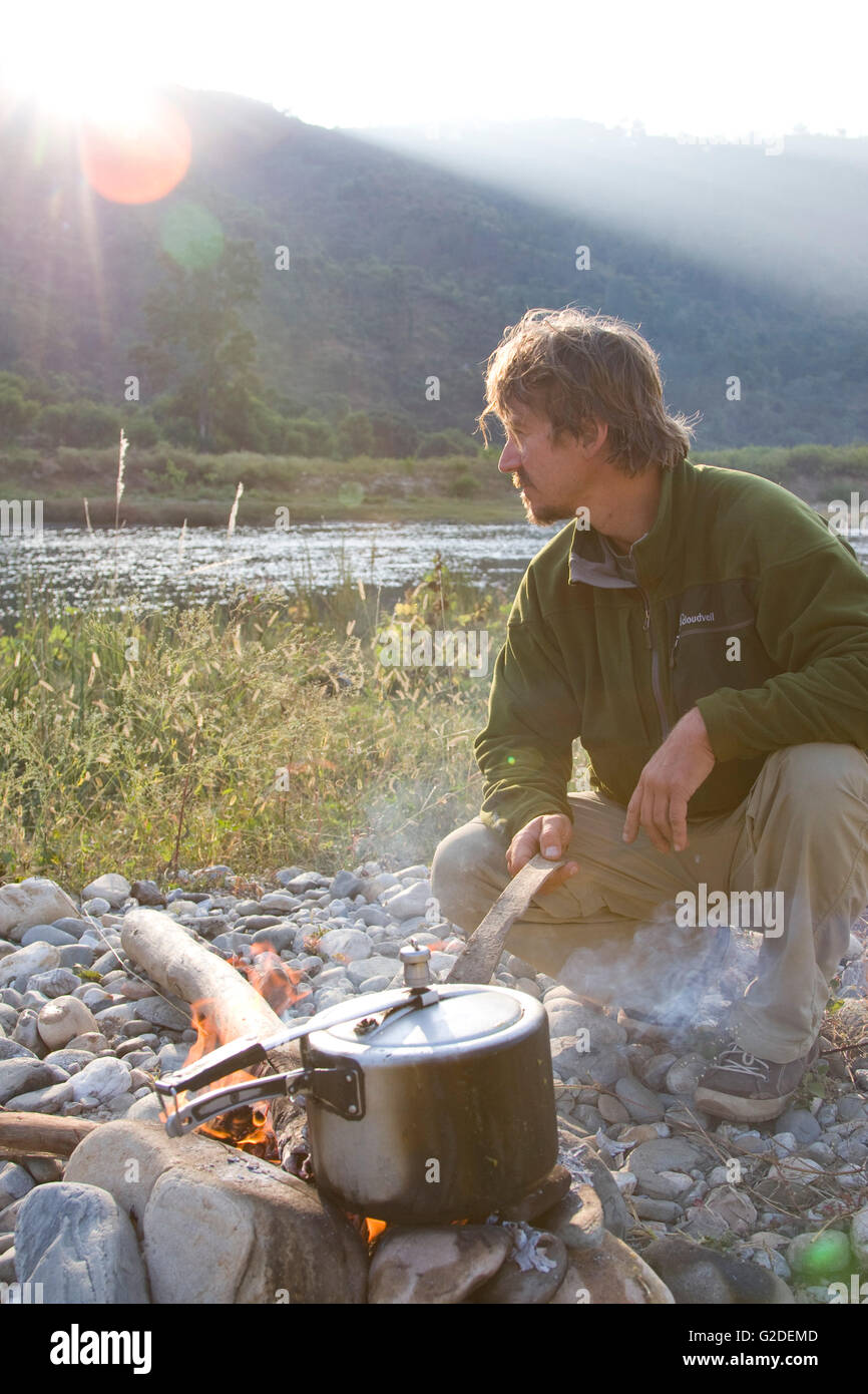 Outdoor cooking heating hi-res stock photography and images - Alamy