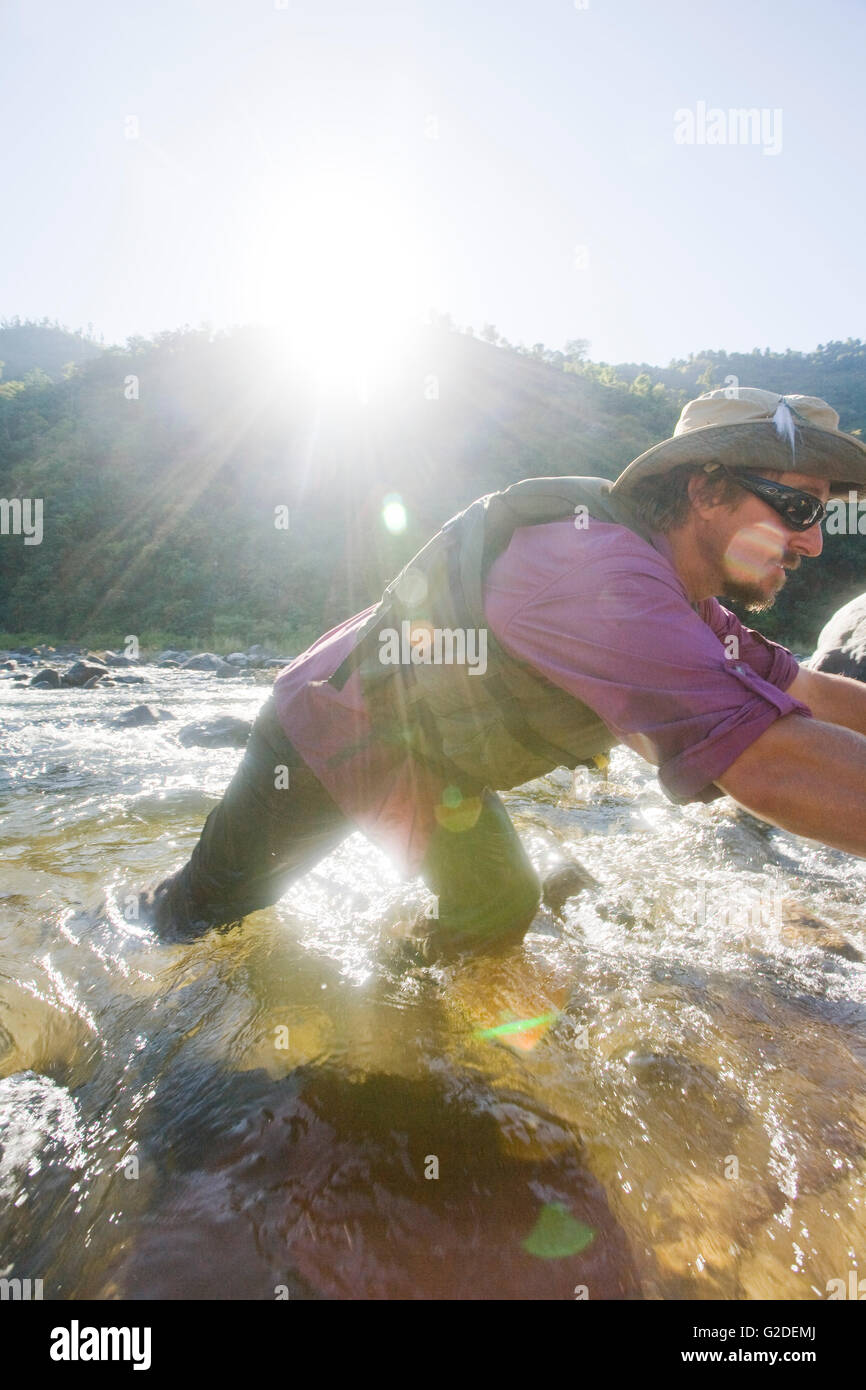 Pulling raft hi-res stock photography and images - Alamy