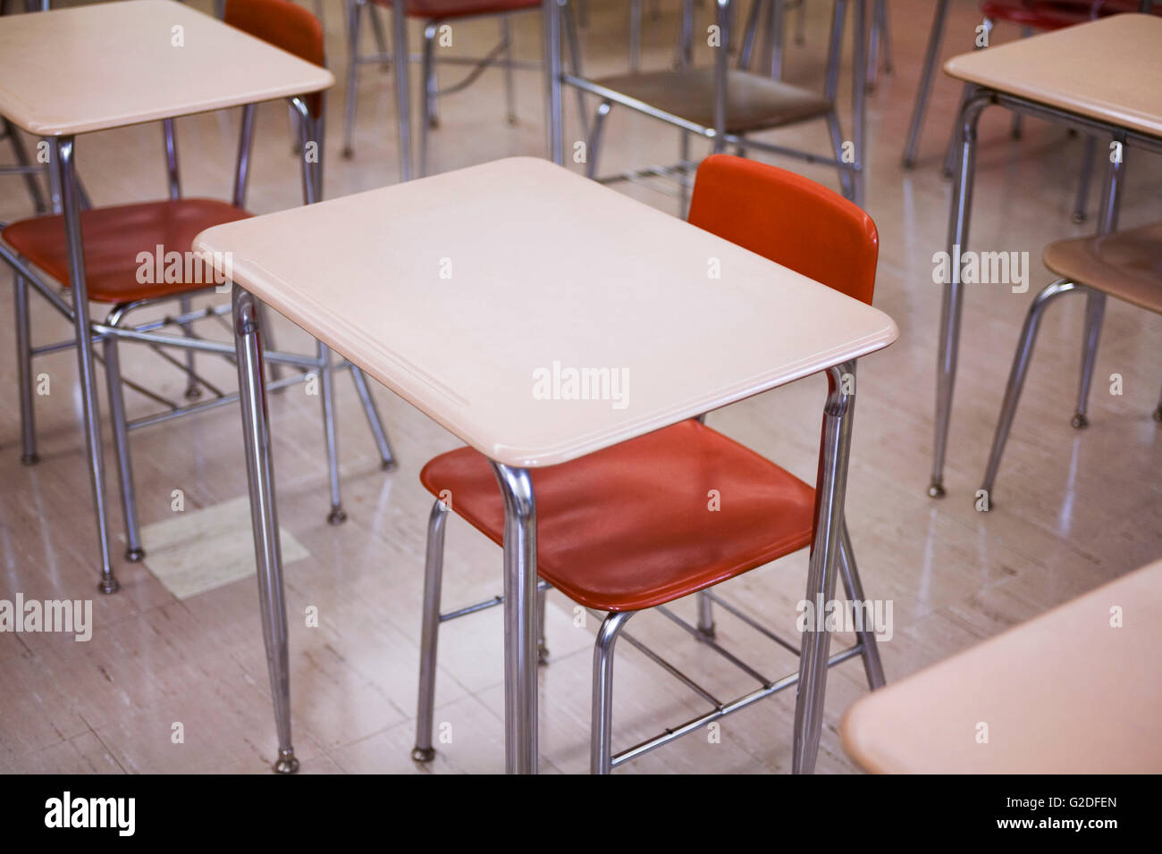 Empty classrooms hi-res stock photography and images - Alamy