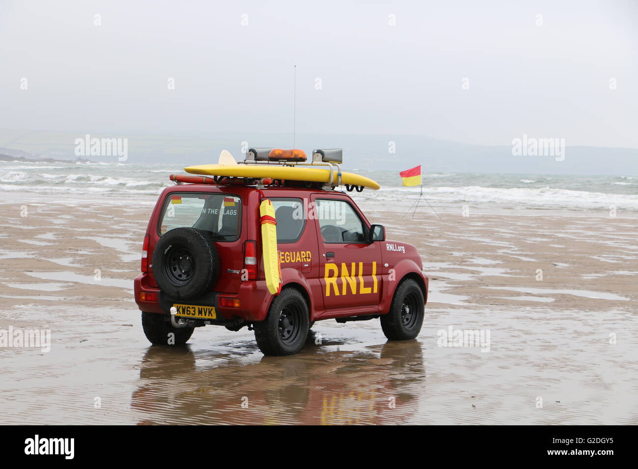 Rnli lifeguard rescue vehicle on hi-res stock photography and images ...