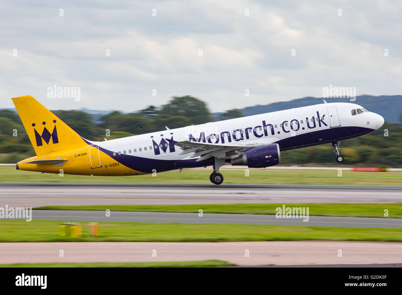 Monarch Airlines Airbus A320 Stock Photo - Alamy