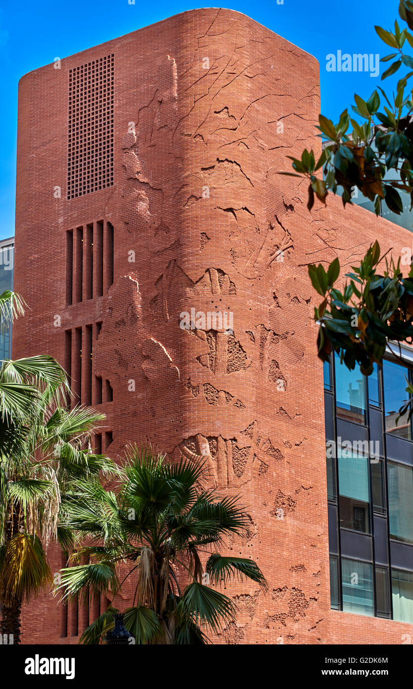 Barcelona is the capital city of the autonomous community of Catalonia ...