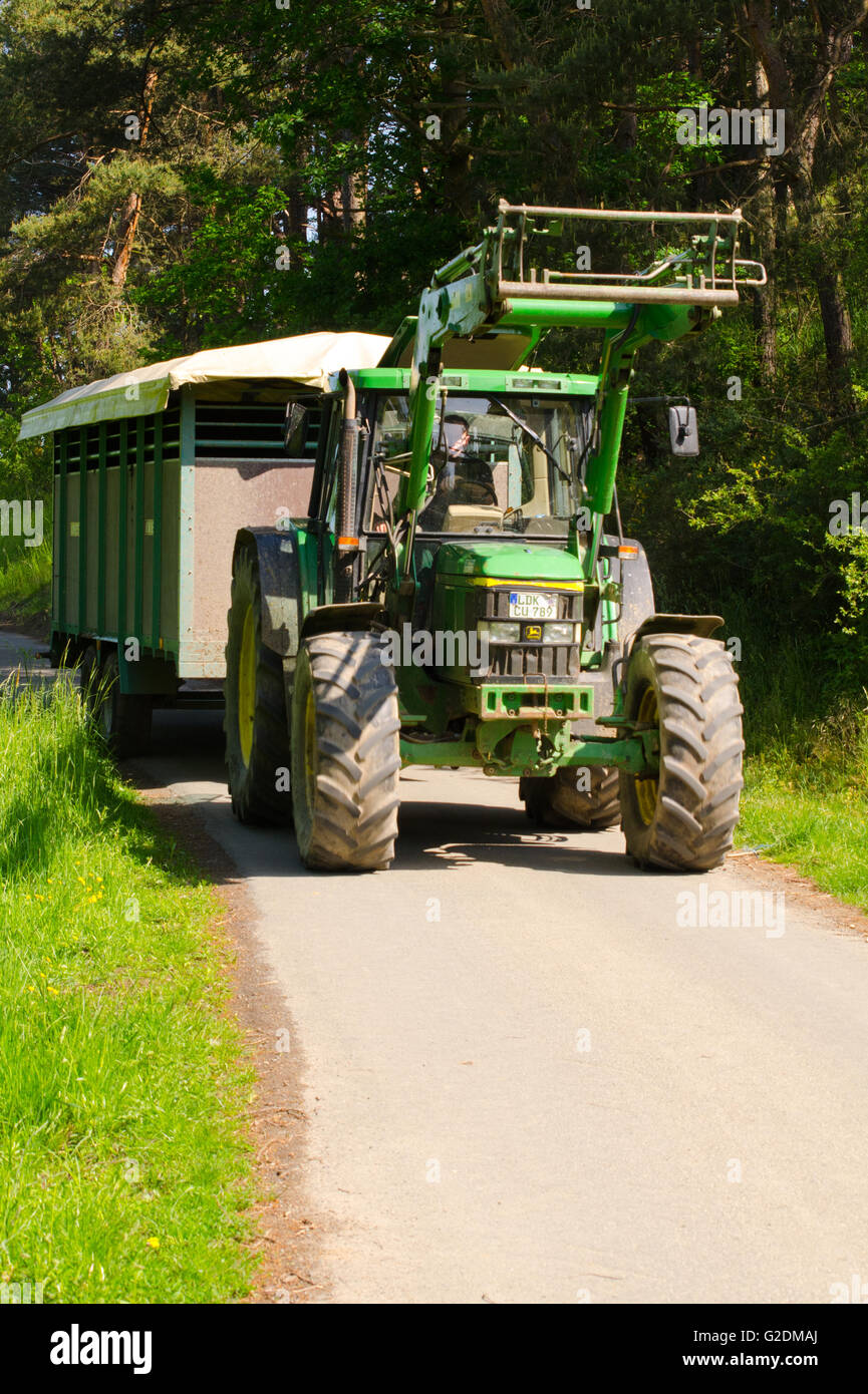 Livestock trailer hi-res stock photography and images - Alamy