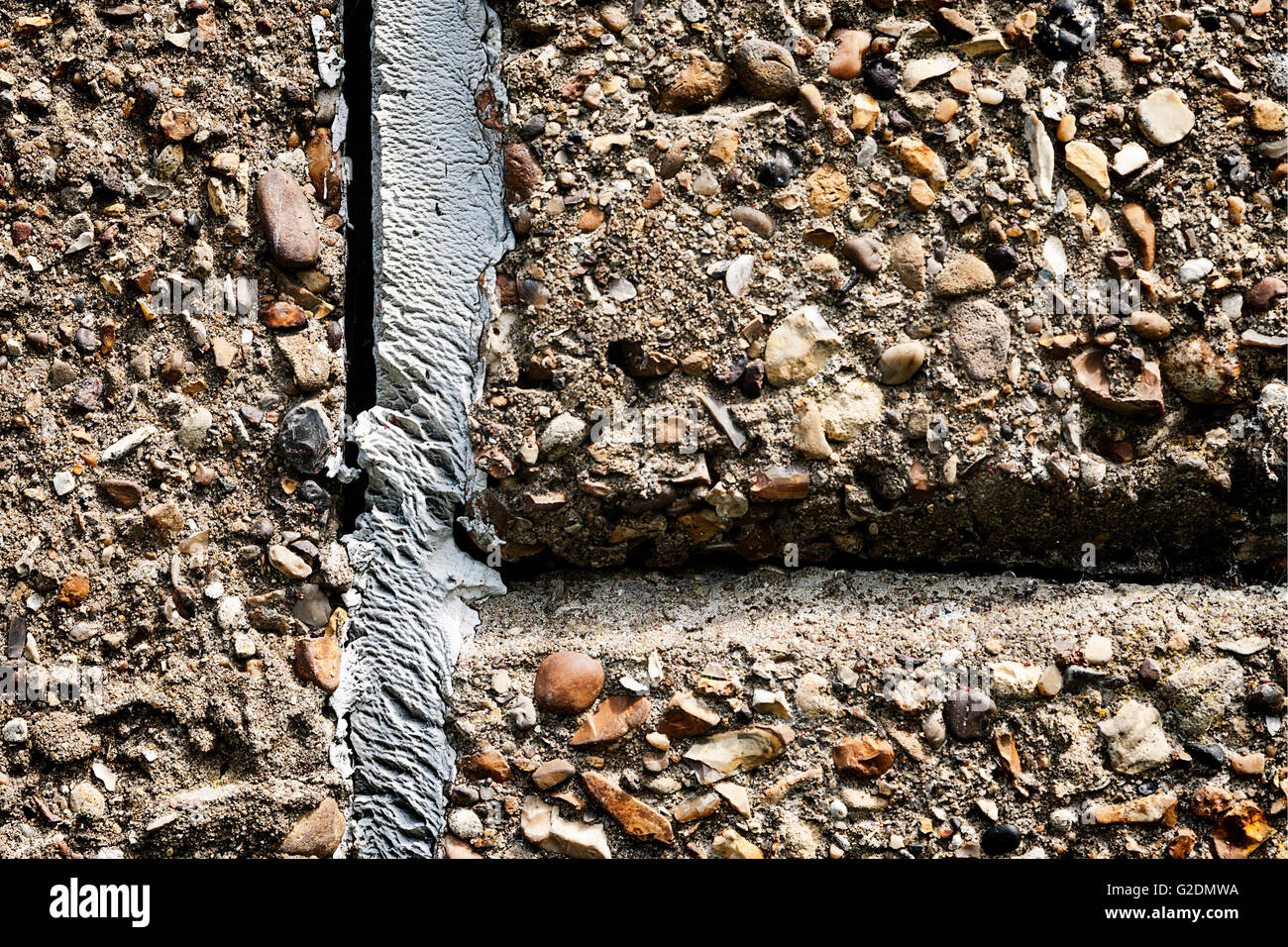 Section of concrete and stone walling hi-res stock photography and ...