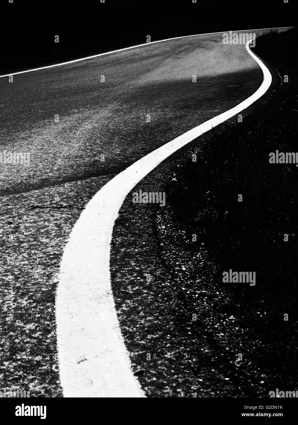Winding road curved Black and White Stock Photos & Images - Alamy
