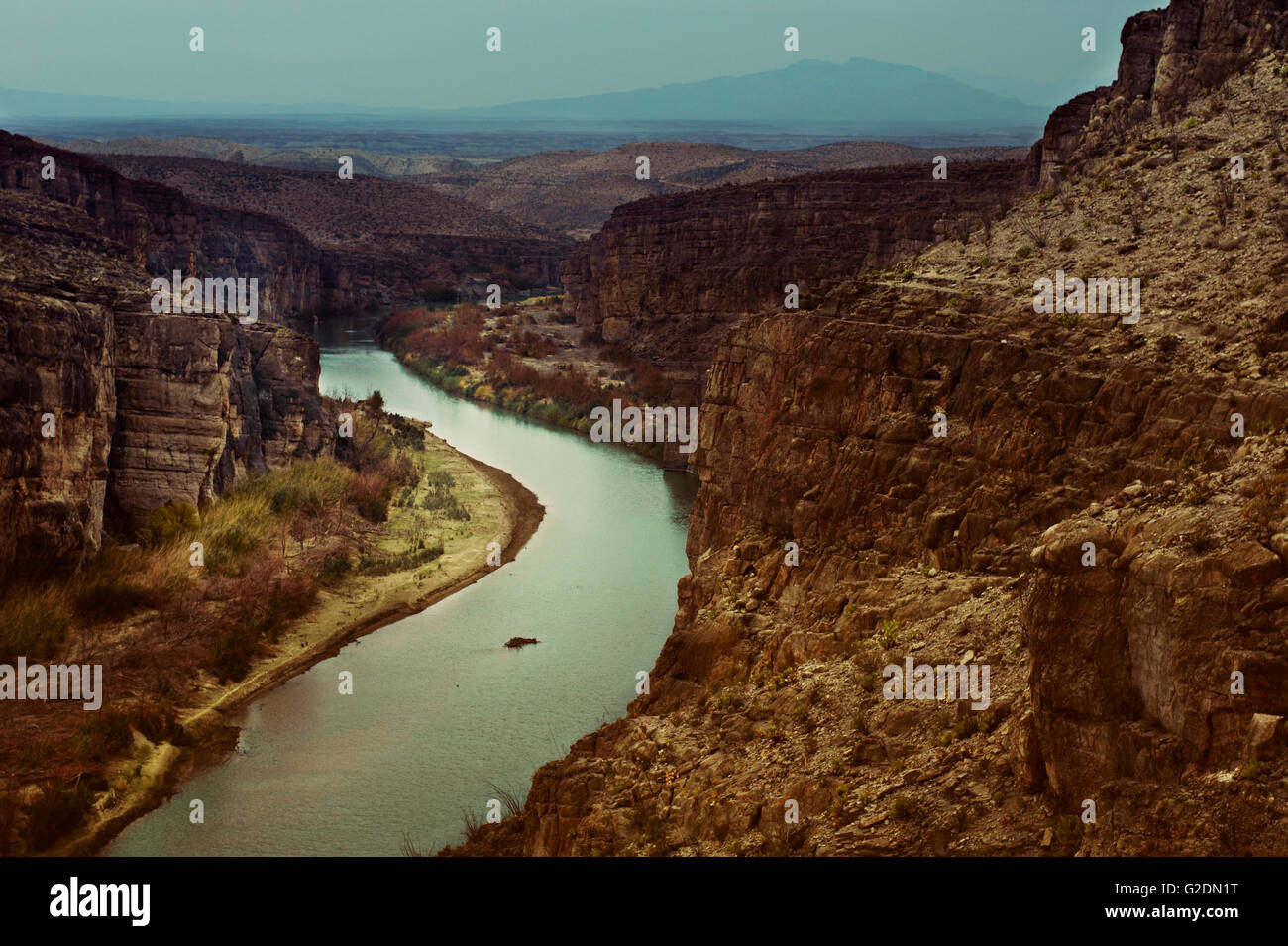 Rio grande river texas mexico landscape hi-res stock photography and ...