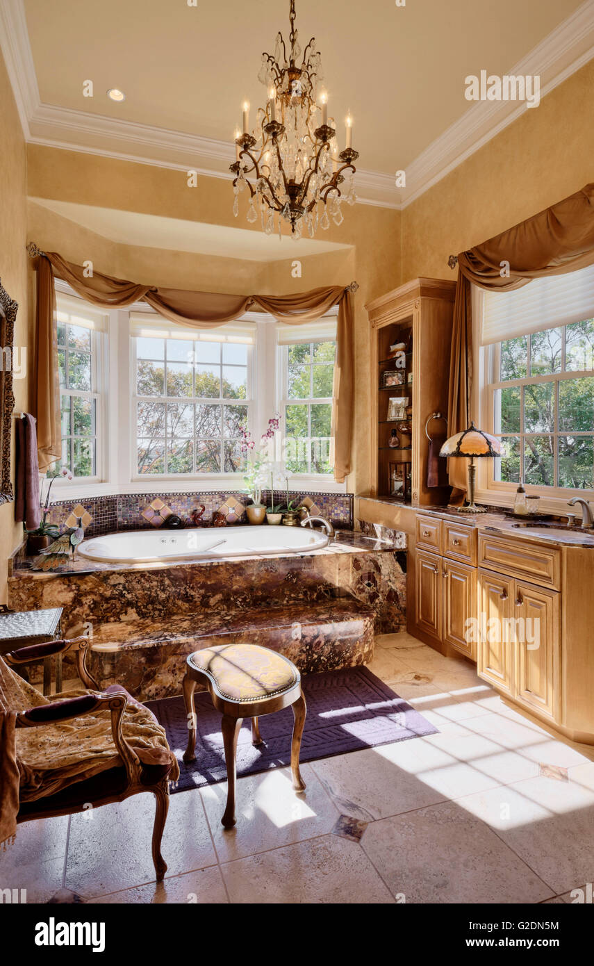 Fancy bathroom hi-res stock photography and images - Alamy