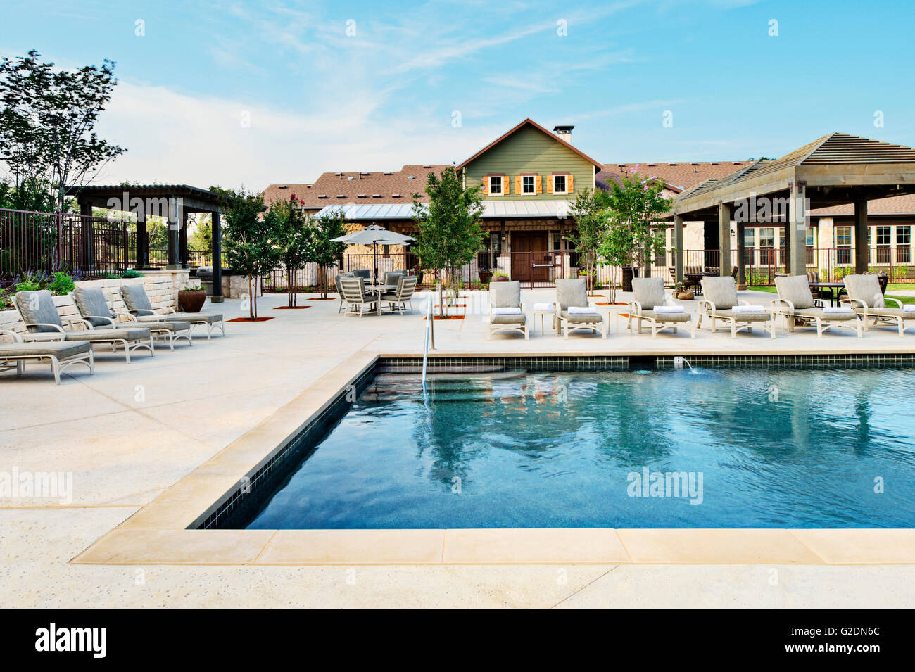 Community swimming pool hi-res stock photography and images - Alamy