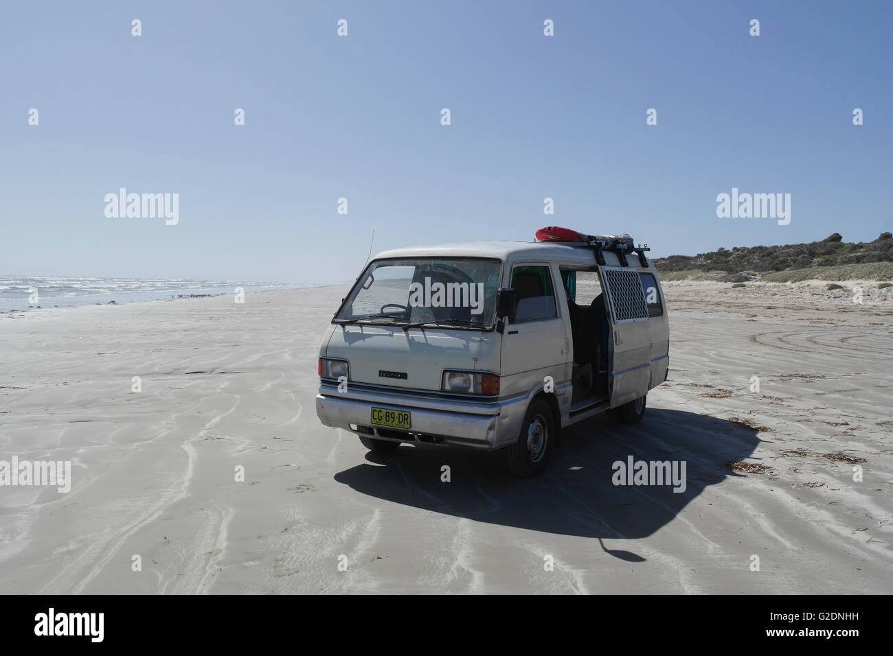 Car with surfboard australia hi-res stock photography and images - Alamy