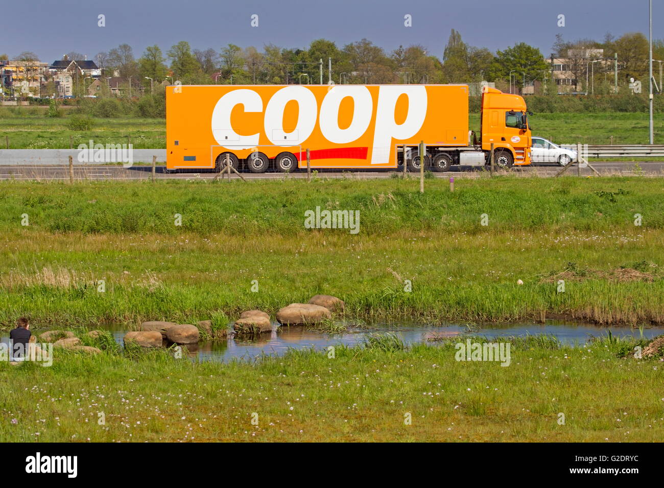 Coop lorry hi-res stock photography and images - Alamy