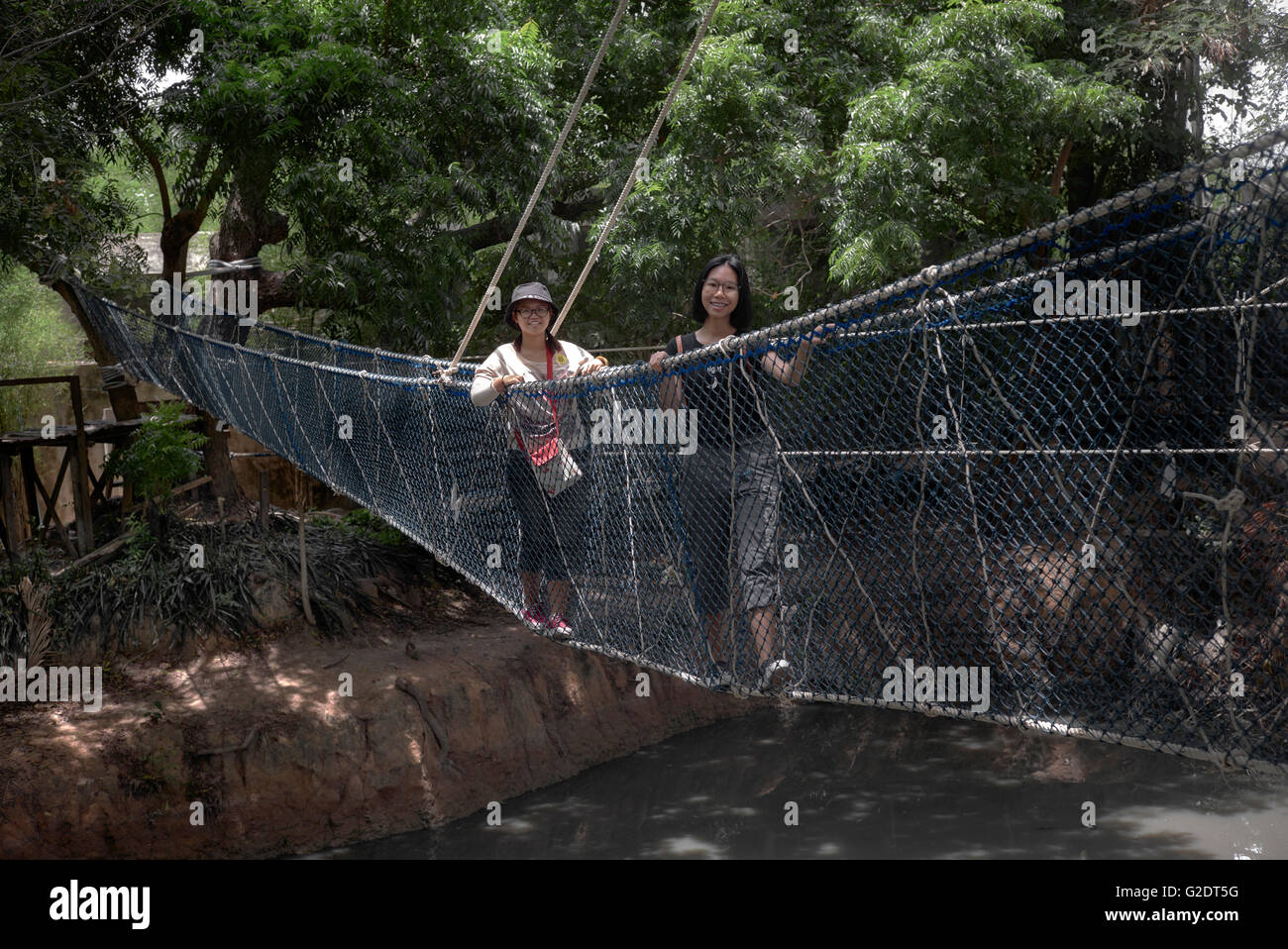 Rope Bridge Jungle High Resolution Stock Photography and Images - Alamy