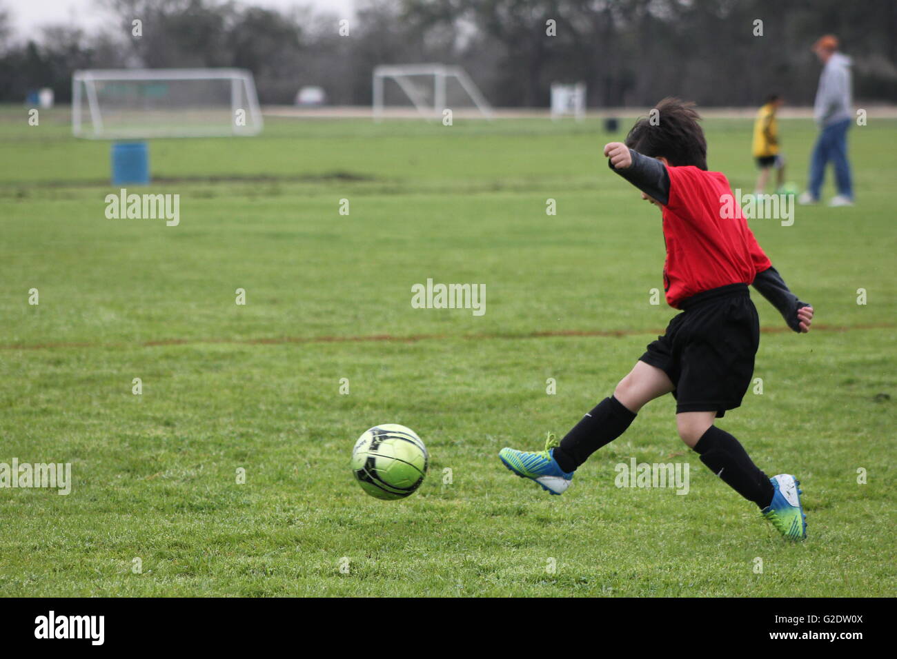 Soccer pass hi-res stock photography and images - Alamy