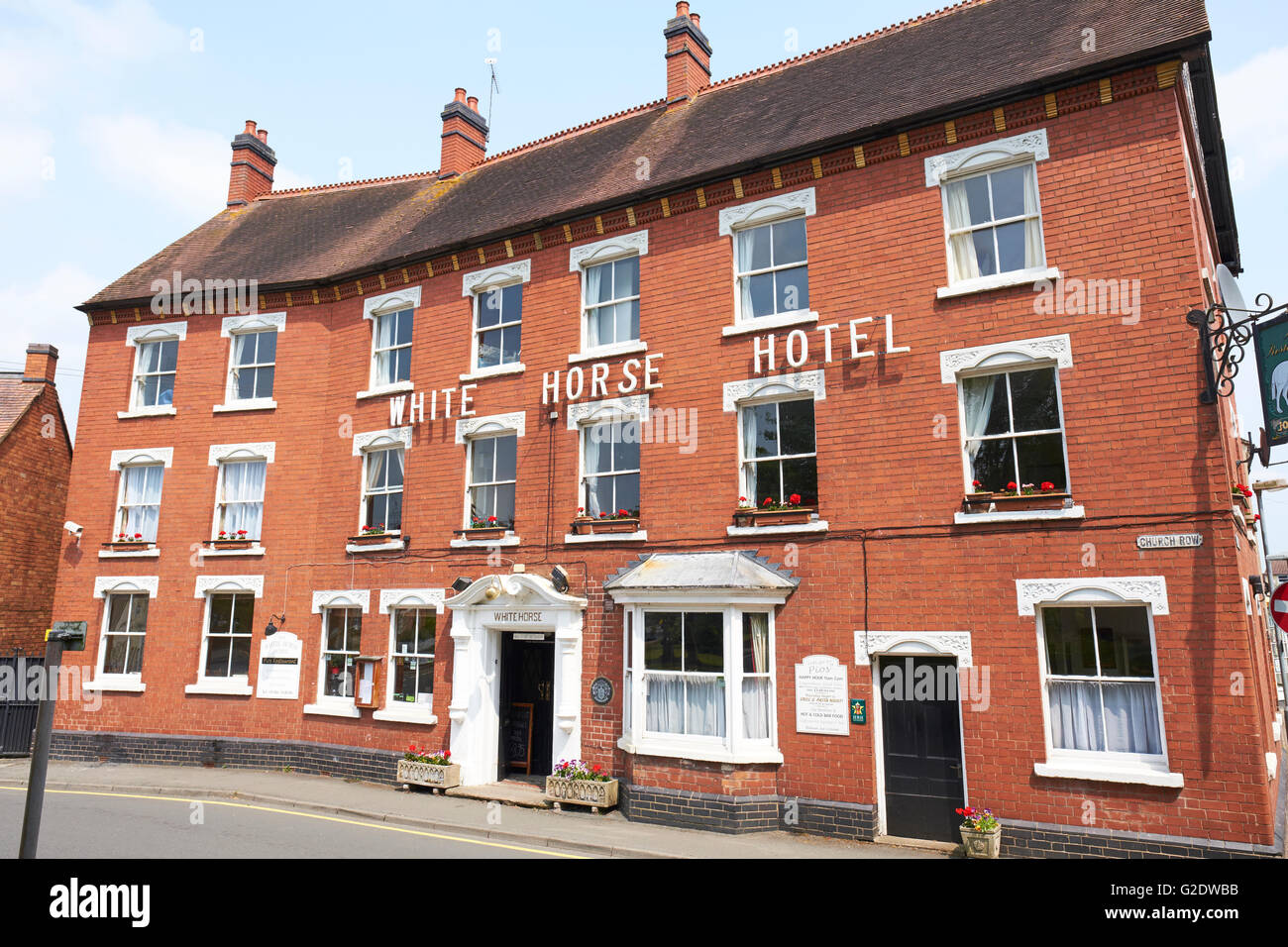White horse hotel hi-res stock photography and images - Alamy
