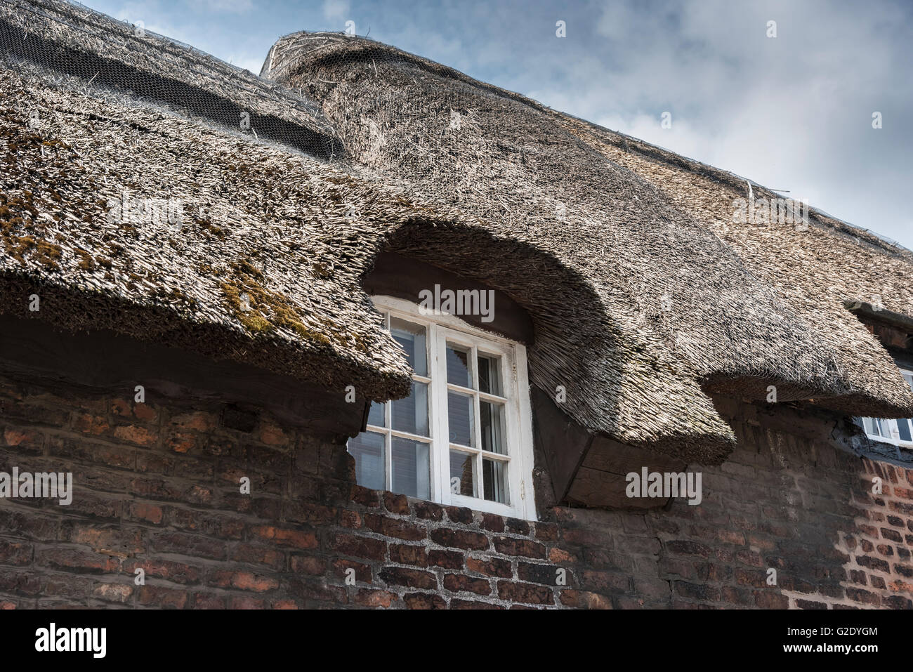 Typical thatched roof hi-res stock photography and images - Alamy