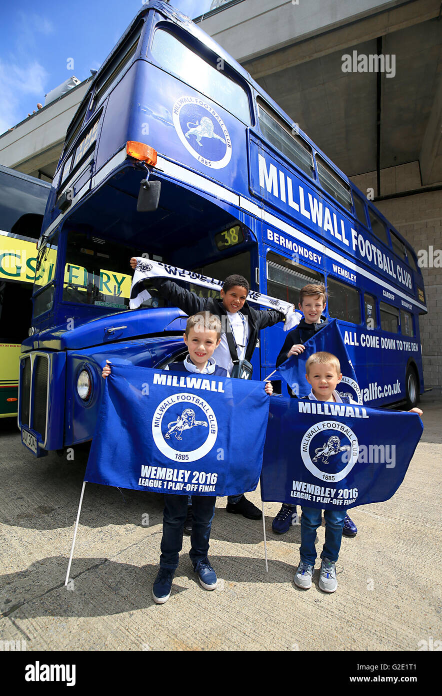 Club bus hi-res stock photography and images - Alamy