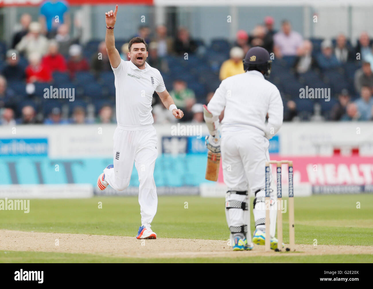 England's James Anderson celebrates the wicket of Sri Lanka's Kusal ...