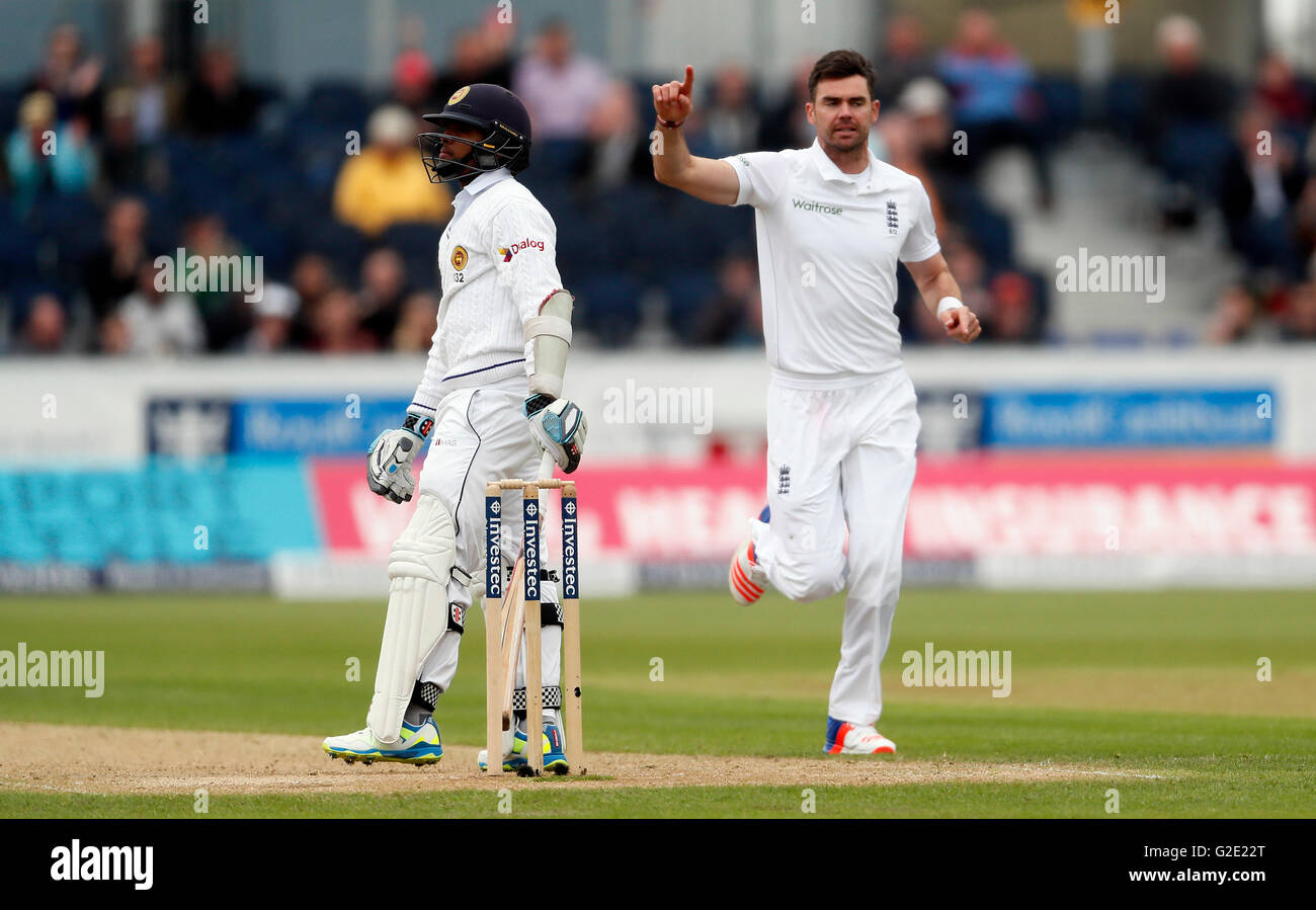 England's James Anderson celebrates the wicket of Sri Lanka's Kusal ...