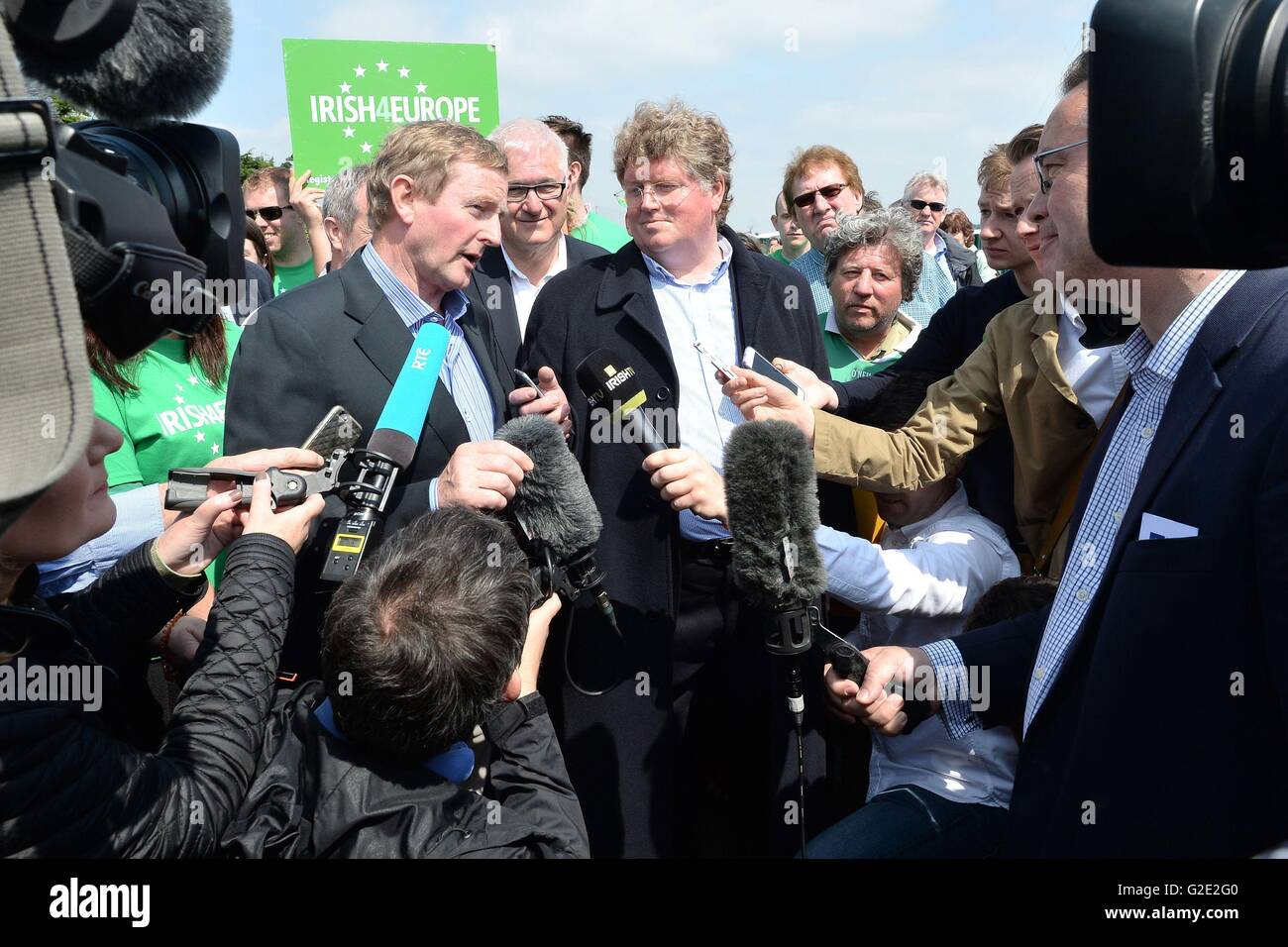 Taoiseach enda kelly hi-res stock photography and images - Alamy