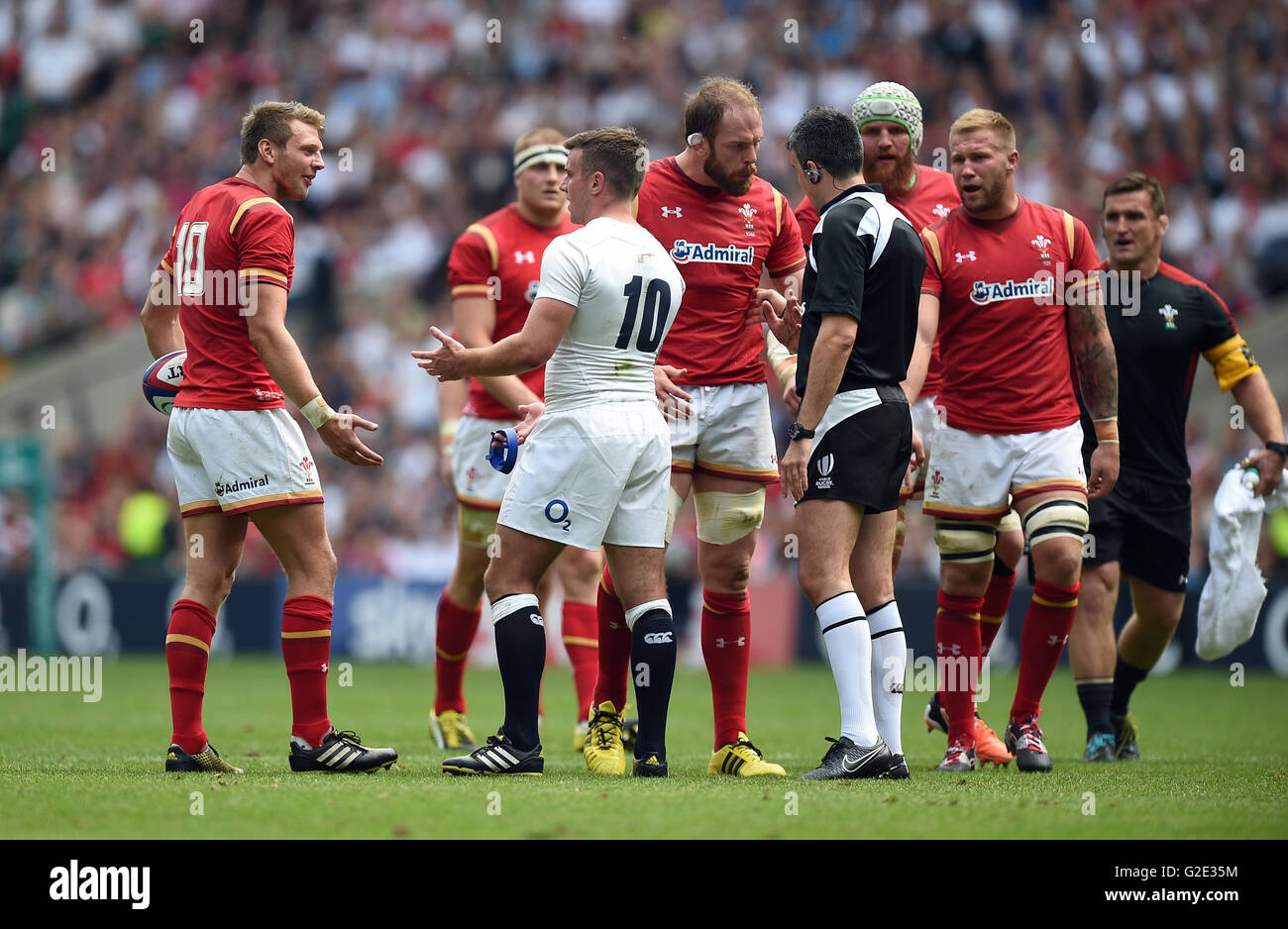 Clifford jones wales rugby hi-res stock photography and images - Alamy