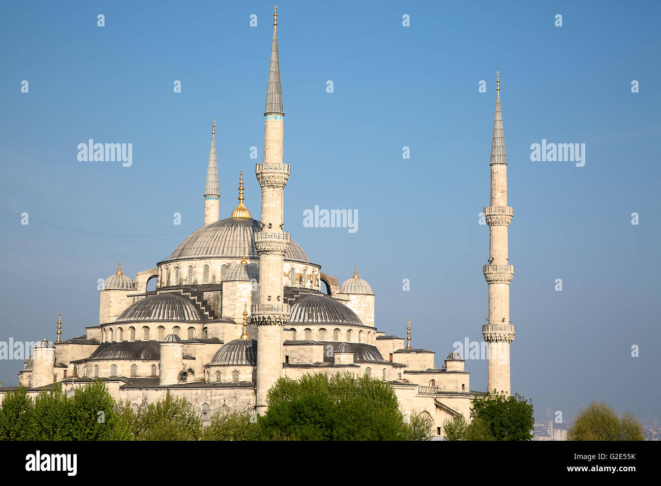 Famous "Blue mosque" in Istanbul, Turkey Stock Photo - Alamy