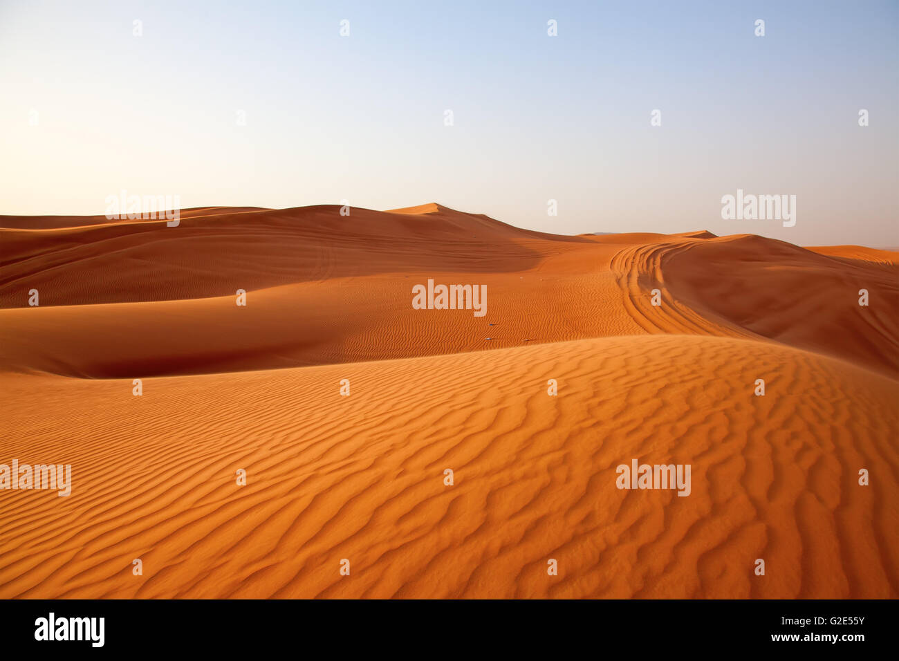 Red sand "Arabian desert" near Dubai, United Arab Emirates Stock Photo ...