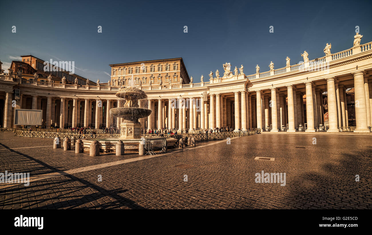 Vatican City and Rome, Italy: St. Peter's Square Stock Photo - Alamy